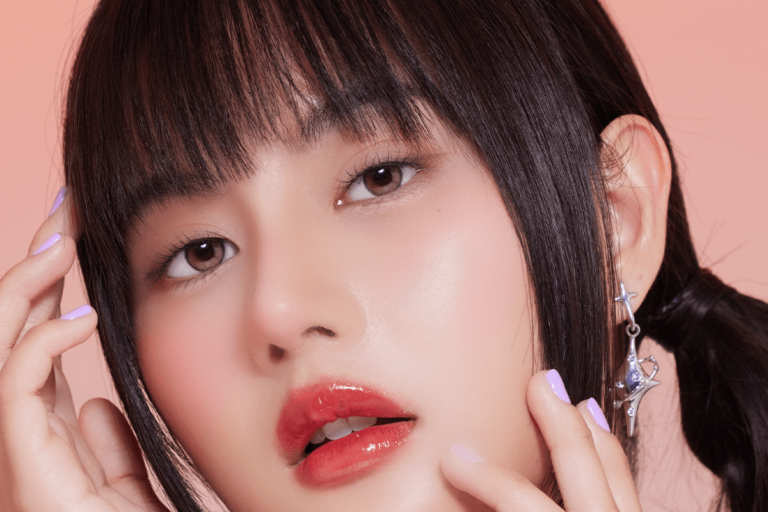 The Comprehensive Guide to Choosing the Right Contact Lenses - Glam ...